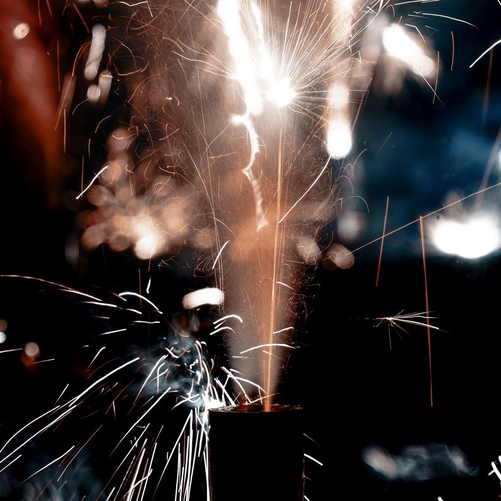 Tips on how to shoot your safe and sane fireworks. – Action Camera Blog